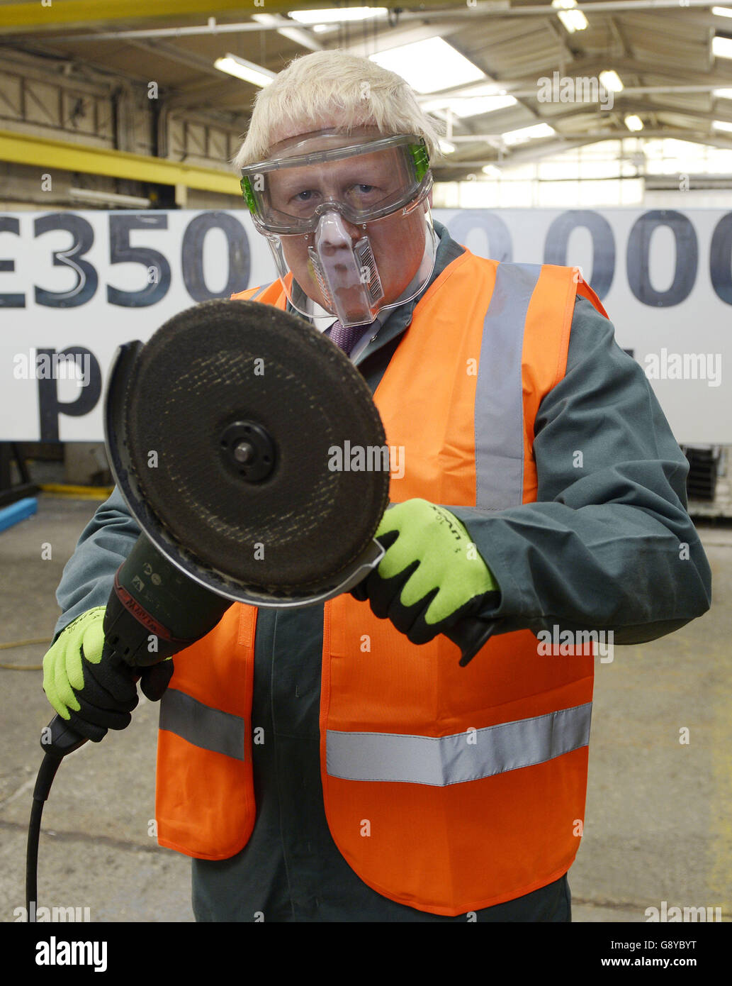 Personal protective equipment sign hi-res stock photography and images ...