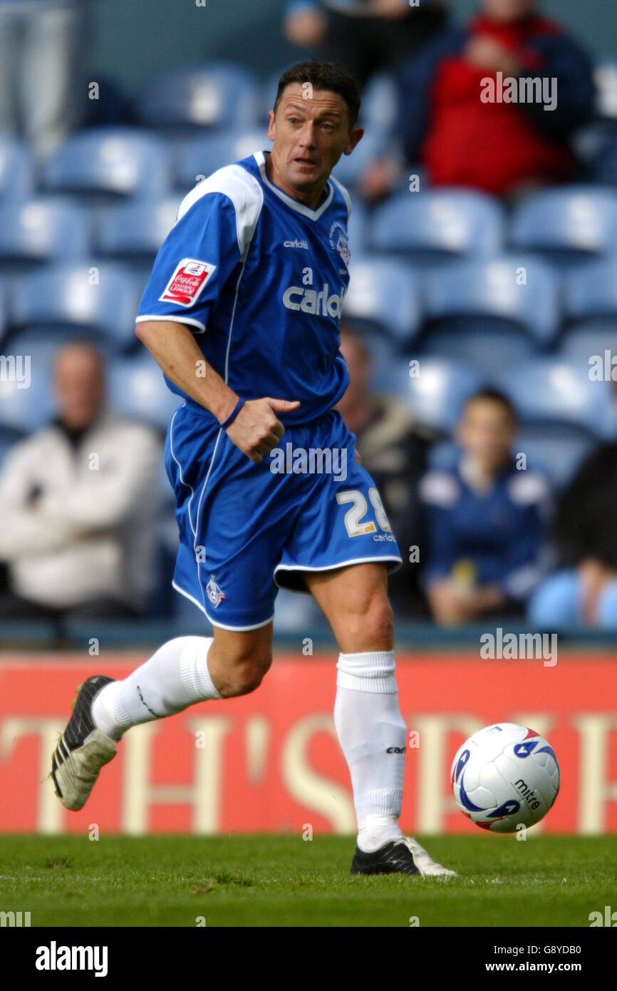 David eyres of oldham athletic hi-res stock photography and images - Alamy
