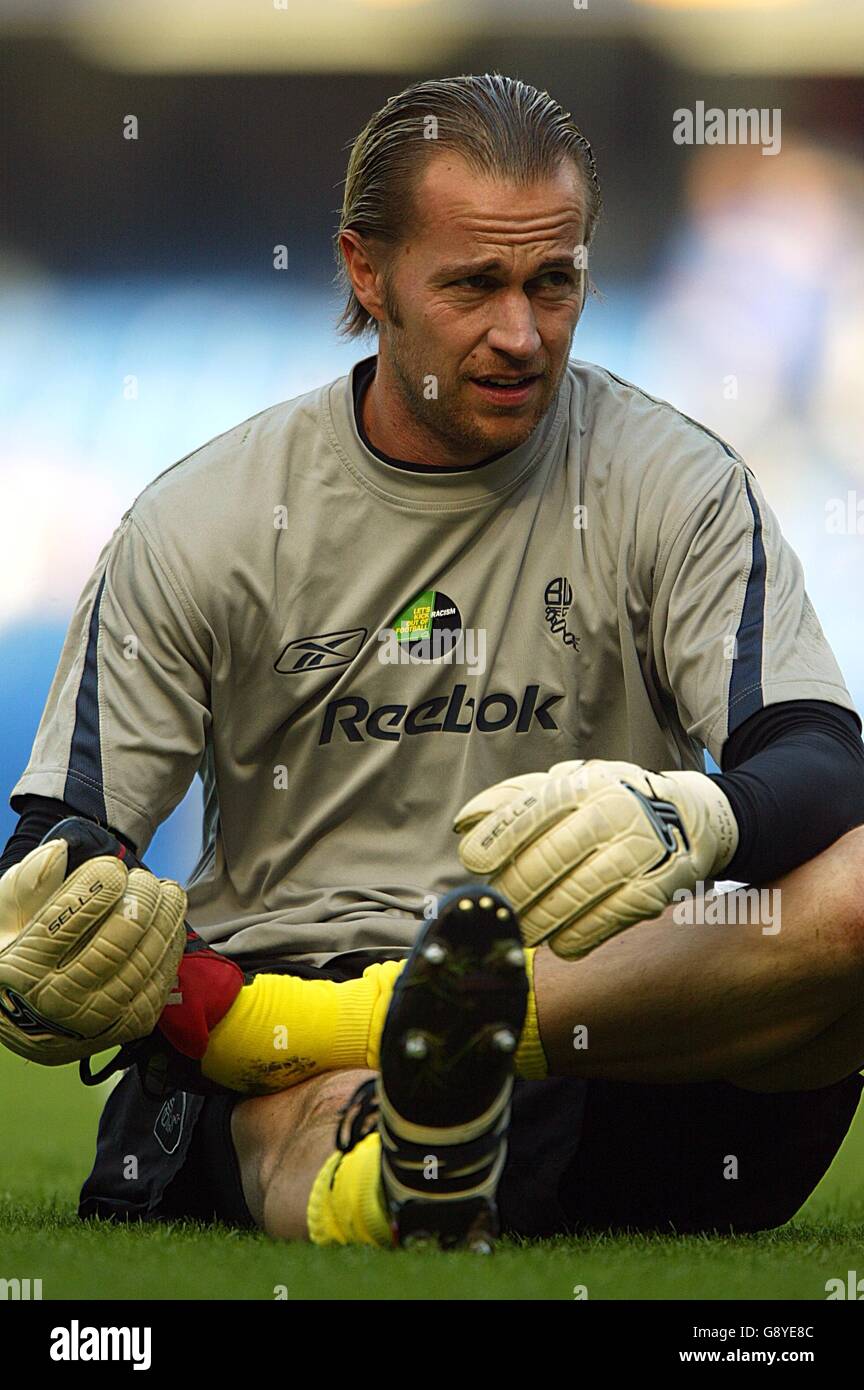 Goalkeeper ian walker hi-res stock photography and images - Alamy