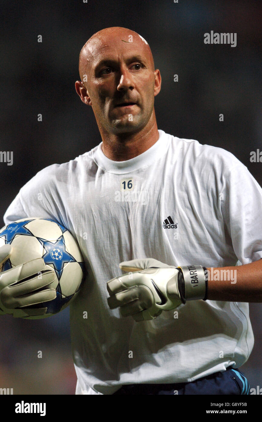 Soccer - French Premiere Division - Olympique Marseille v Paris Saint ...
