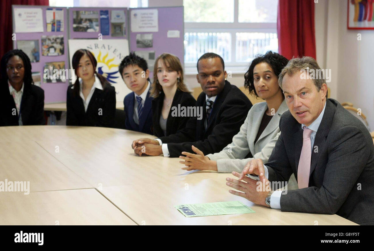 At dunraven school in south london hi-res stock photography and images ...