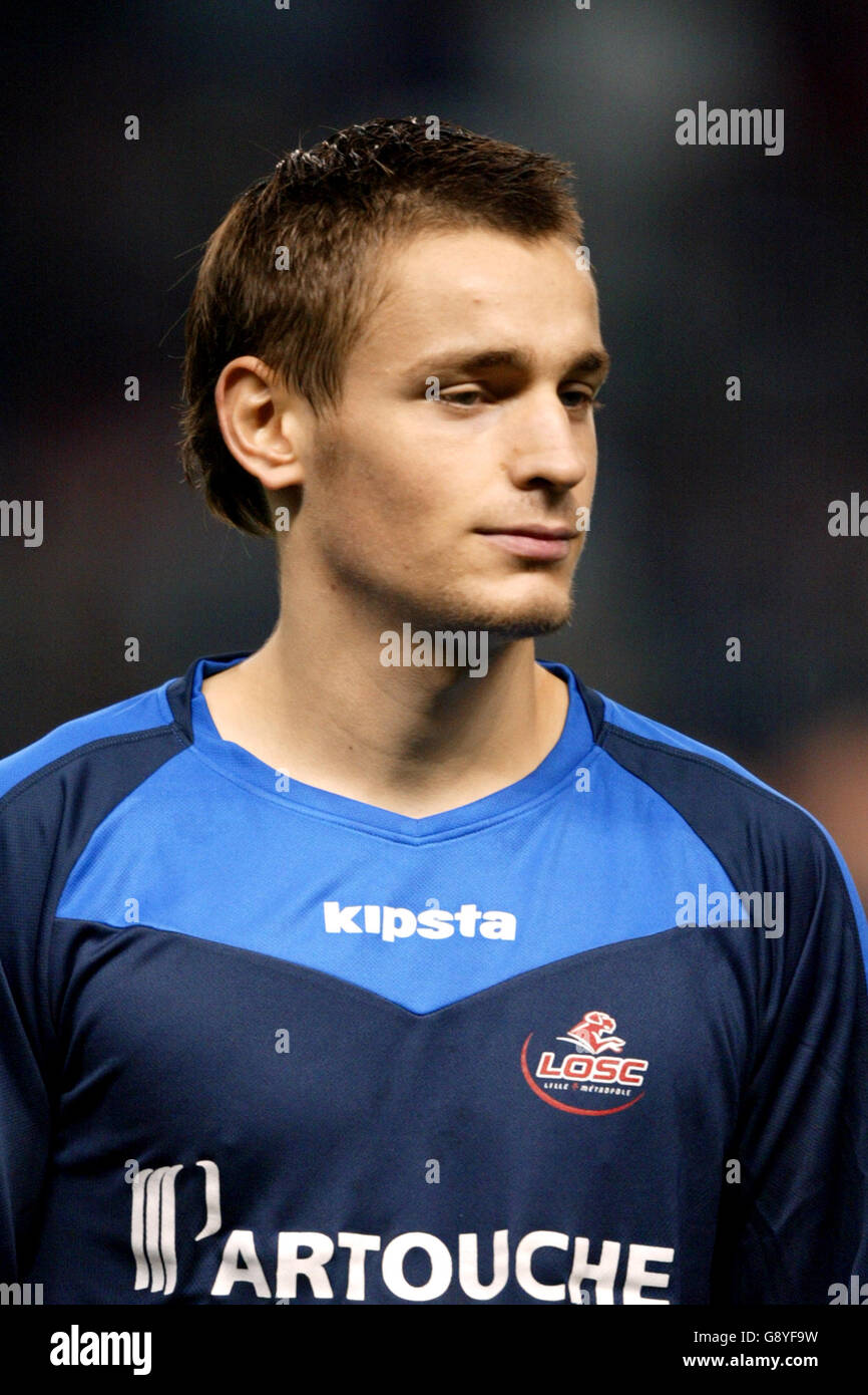 Old trafford mathieu debuchy hi-res stock photography and images - Alamy