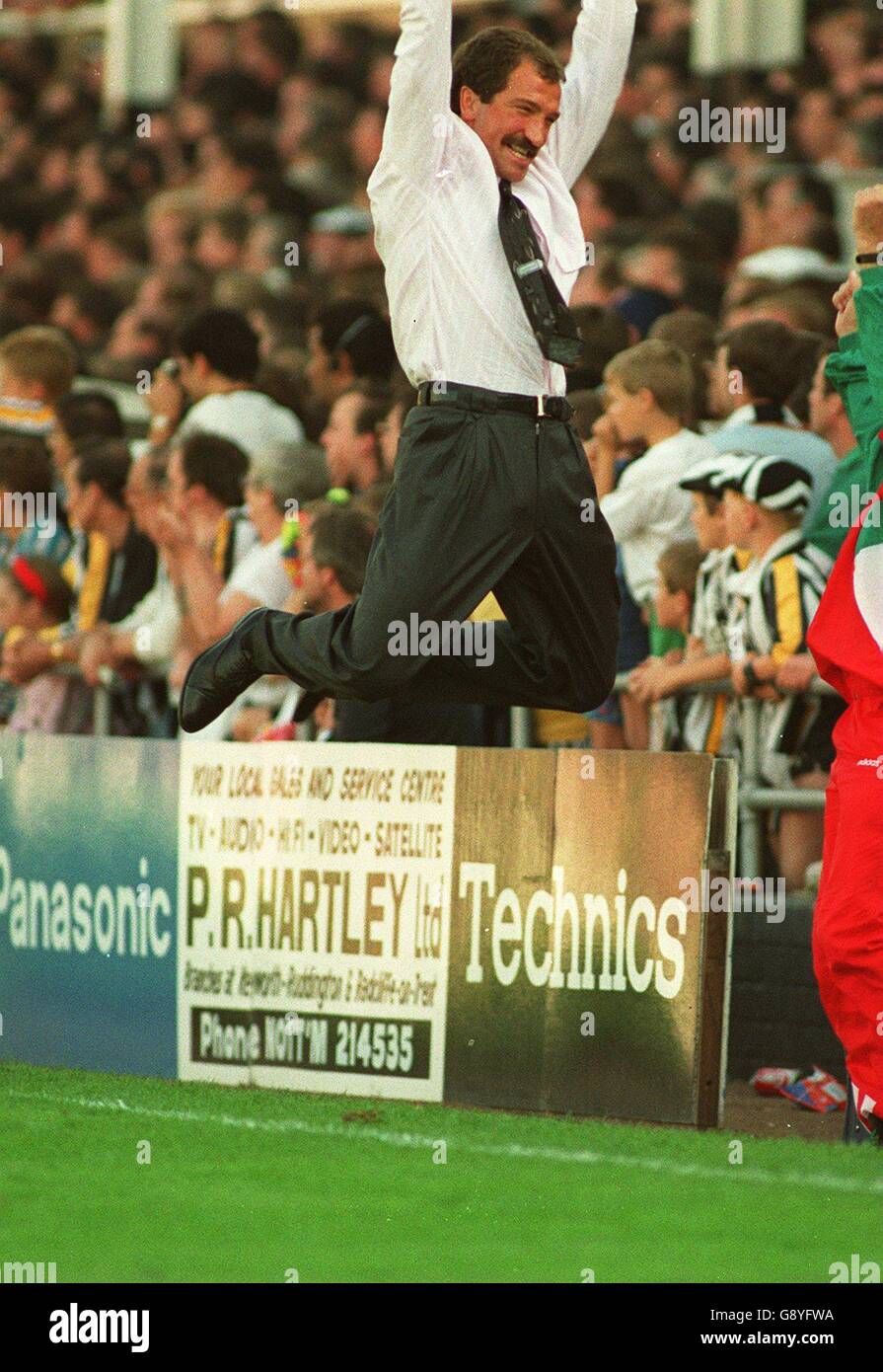 Souness liverpool manager hi-res stock photography and images - Alamy