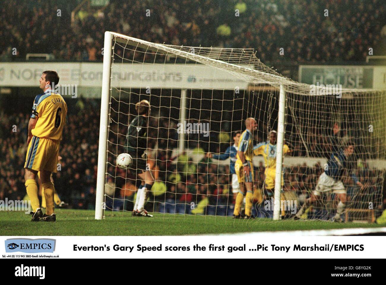 Gary speed everton chelsea hi-res stock photography and images - Alamy