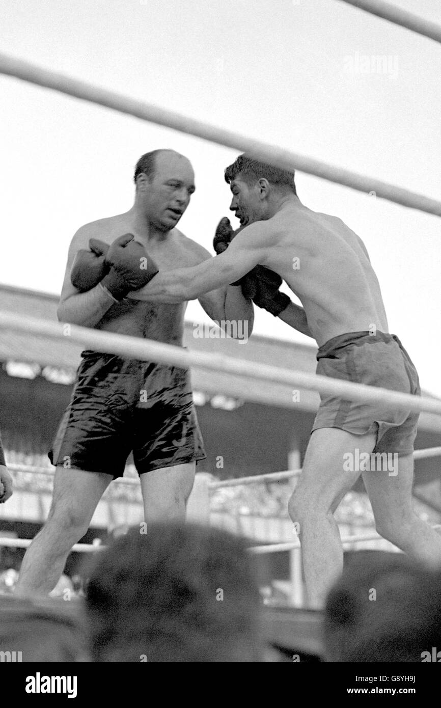 Bruce woodcock hi-res stock photography and images - Alamy