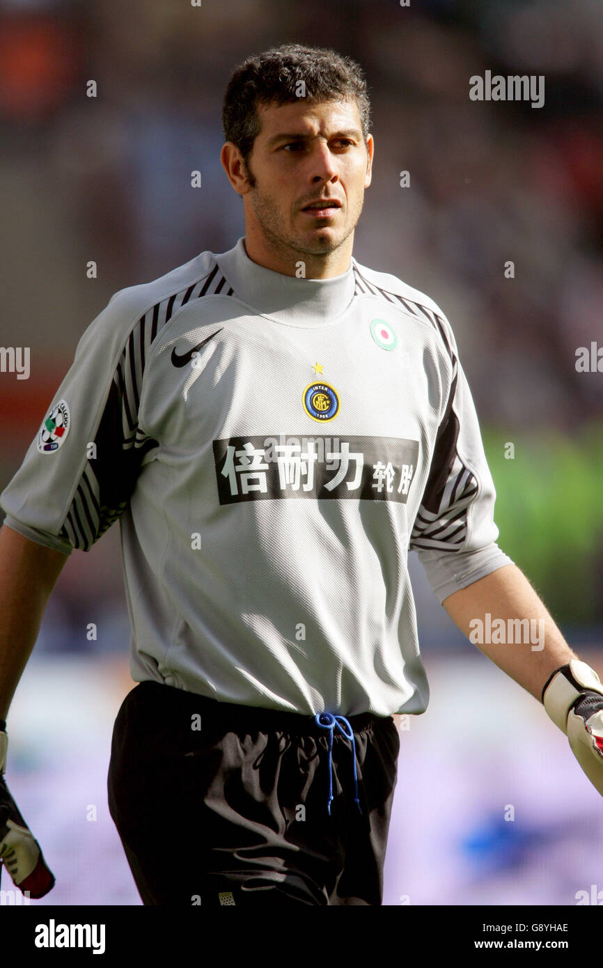 Francesco toldo inter hi-res stock photography and images - Alamy