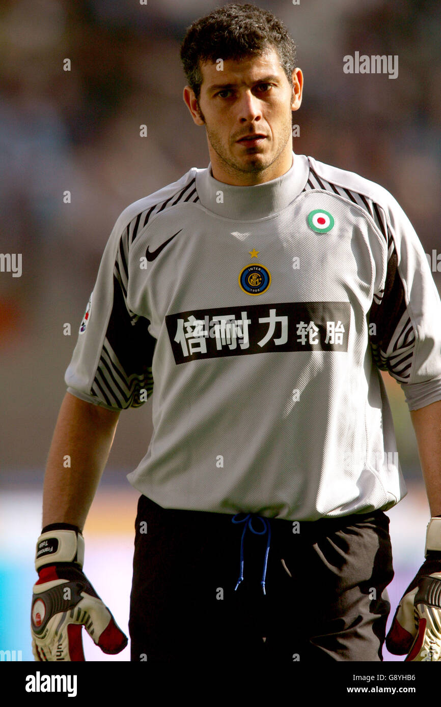 Francesco toldo inter hi-res stock photography and images - Alamy