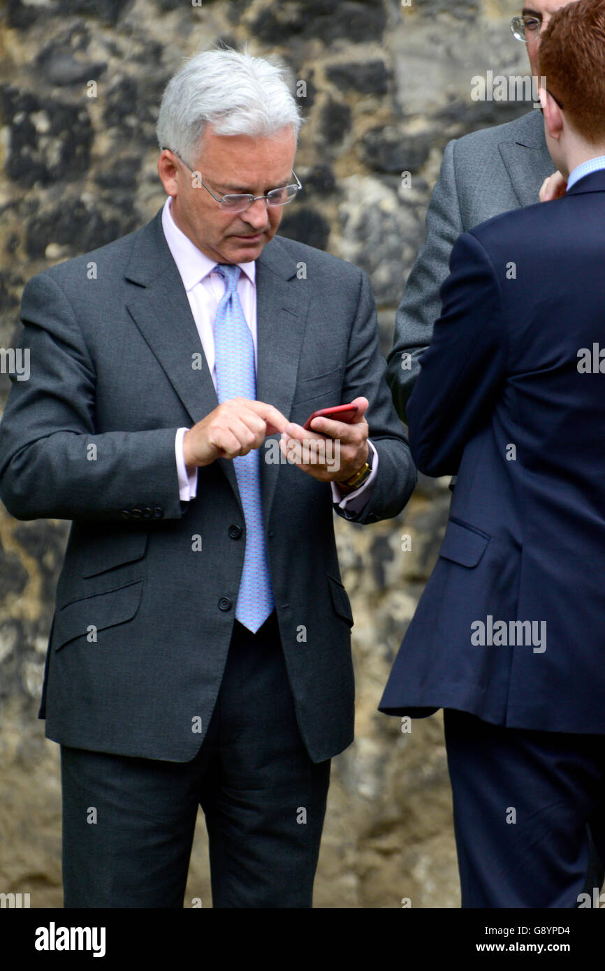 Tory male mps hi-res stock photography and images - Alamy