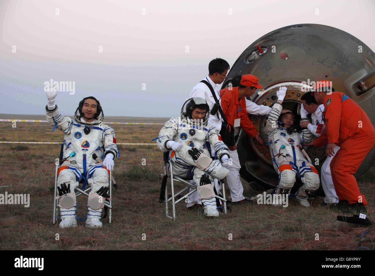 Zhai zhigang shenzhou 7 hi-res stock photography and images - Alamy