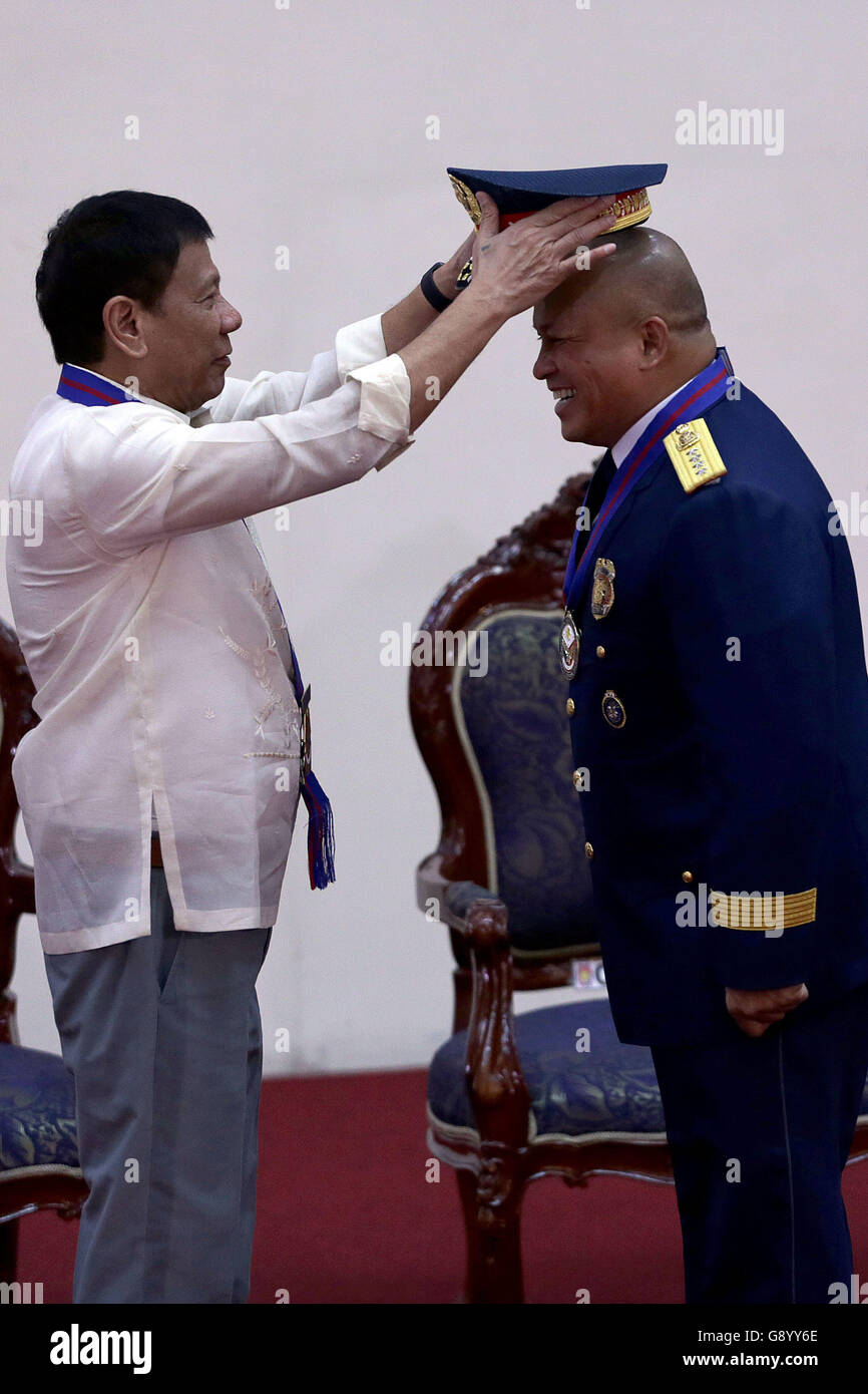 Quezon City. 1st July, 2016. Philippine President Rodrigo Duterte (L ...