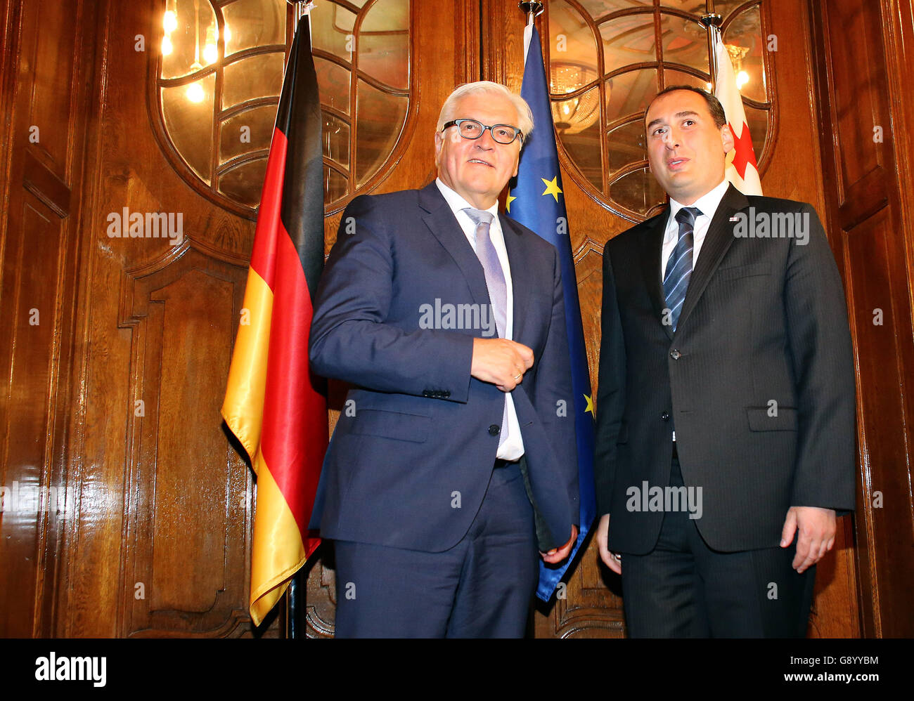 German Foreign Minister Frank-Walter Steinmeier (SPD, L) and Georgian ...