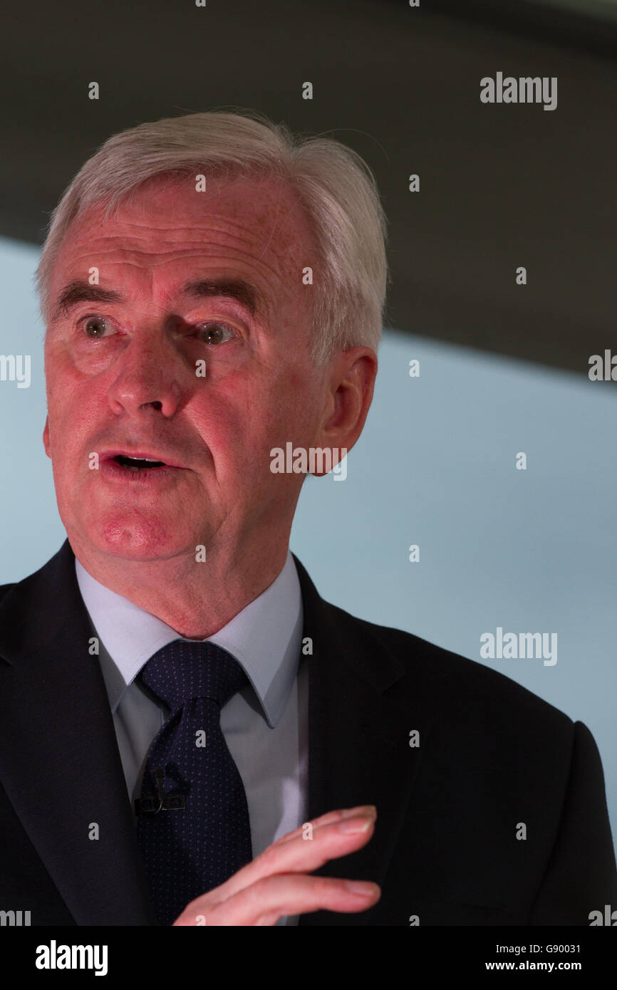 Alexander mcdonnell hi-res stock photography and images - Alamy