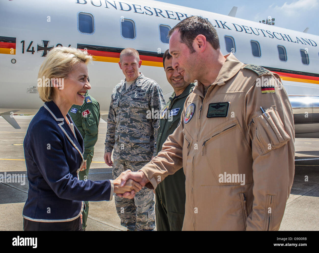 Incirlik, Turkey. 1st July, 2016. HANDOUT - German Minister of Defense ...