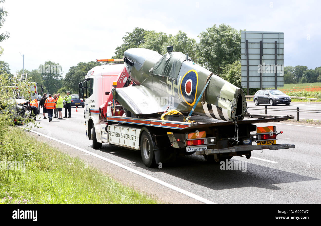 Spitfire crash hi-res stock photography and images - Alamy