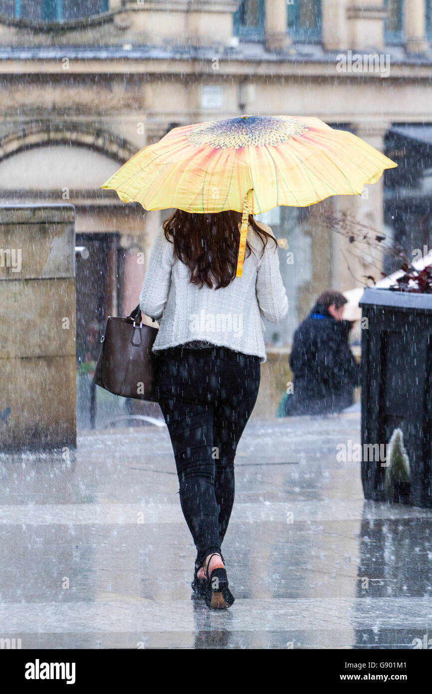 Manchester, UK. 1st July, 2016. UK Weather: Torrential heavy downpours ...