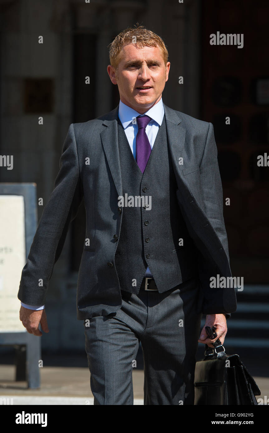 News courts florida hi-res stock photography and images - Alamy