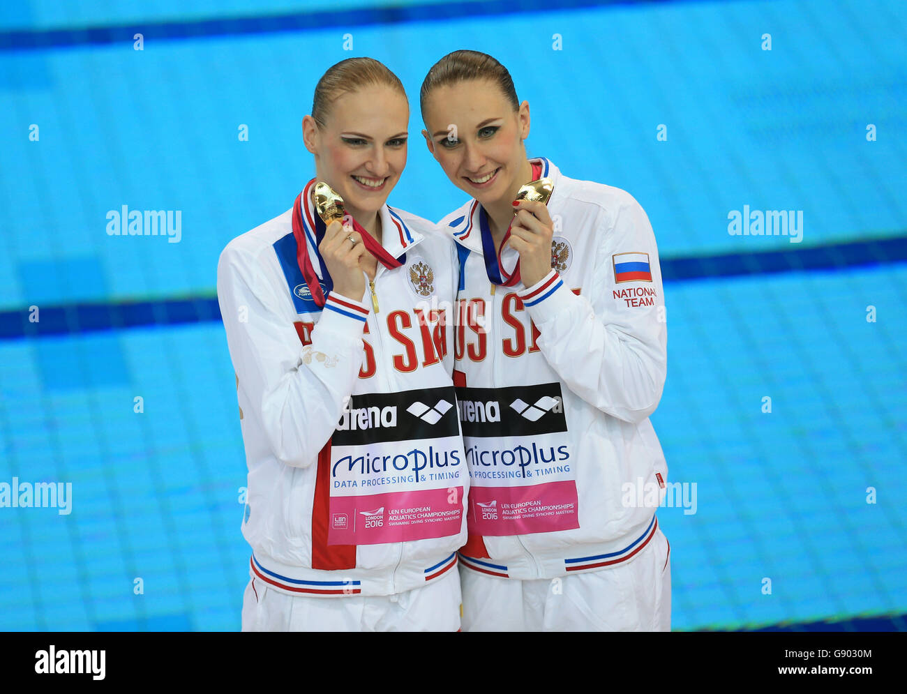 Russia's Natalia Ishchenko (left) and Svetlana Romashina, gold ...