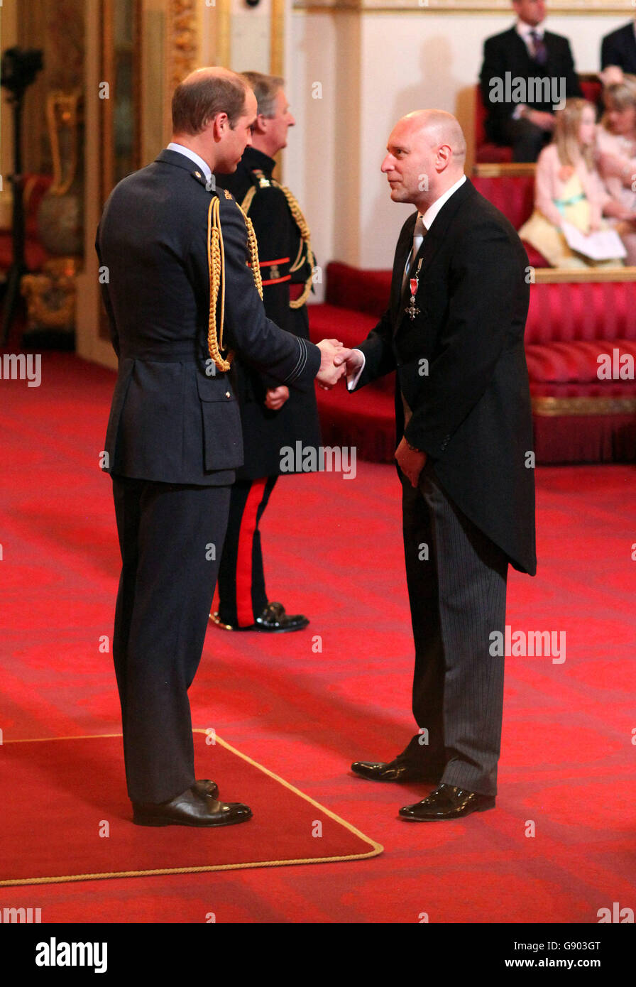 Malcolm Hall, from Nottingham, receives an MBE from the Duke of ...