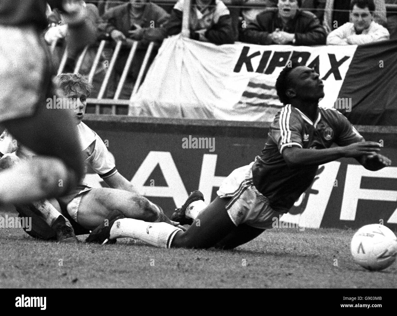 Garth crooks charlton hi-res stock photography and images - Alamy