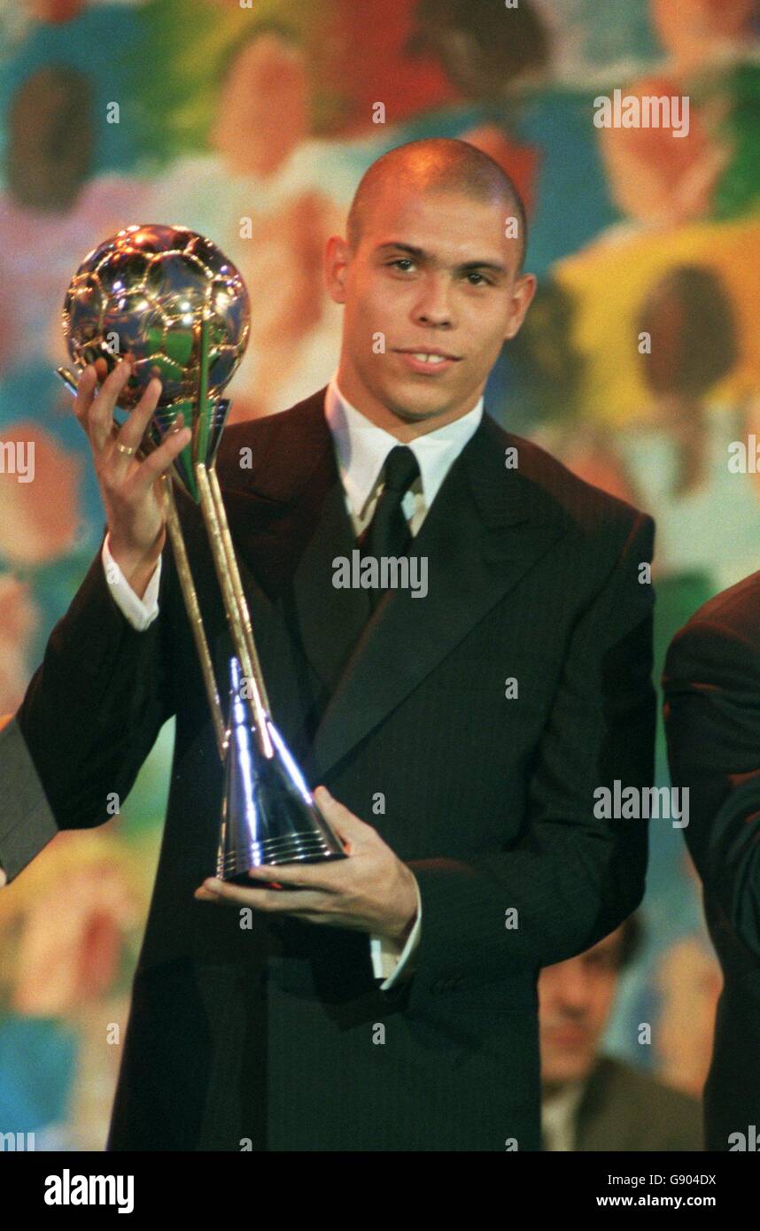 Fifa soccer 1997 hi-res stock photography and images - Alamy