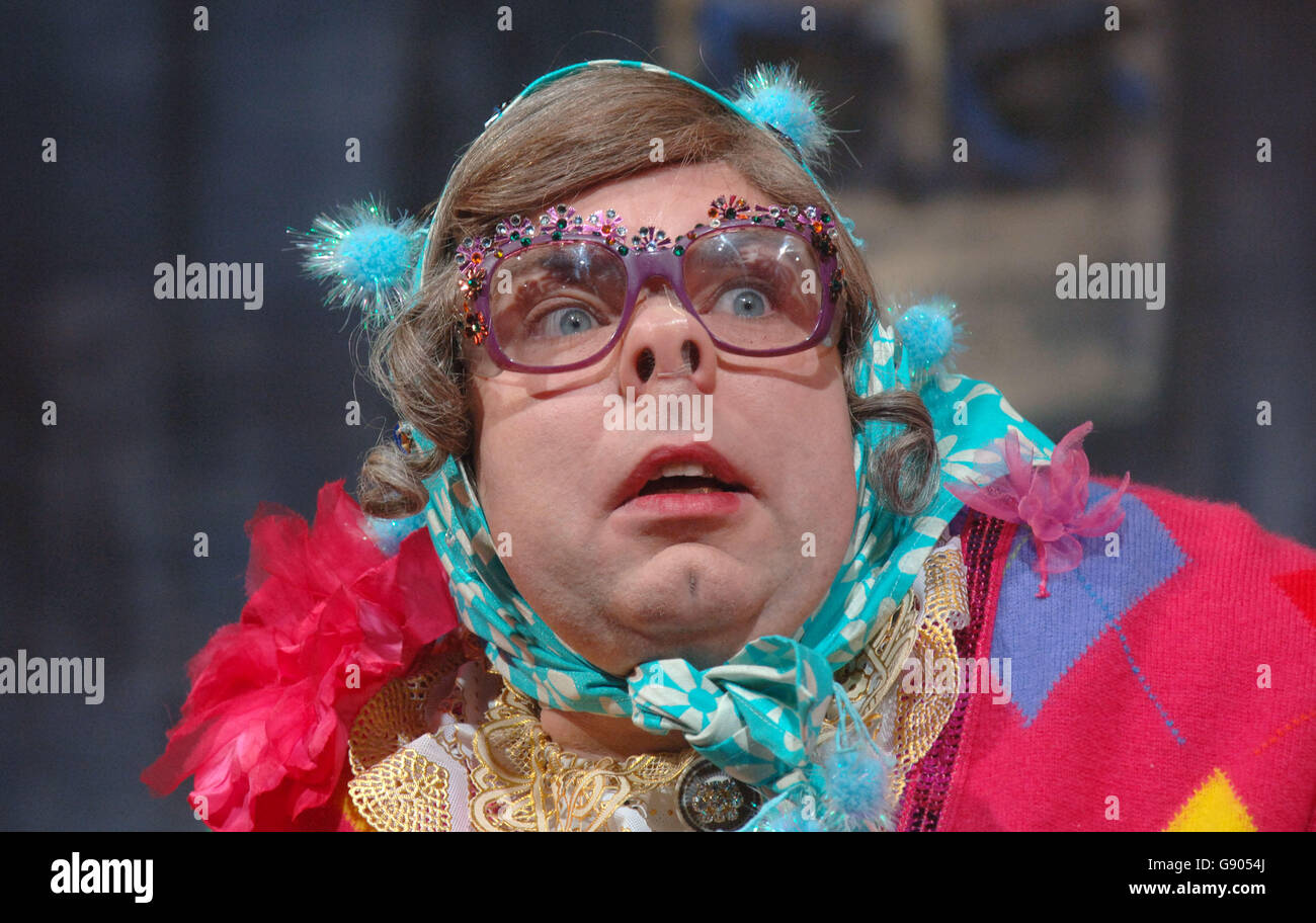 League of gentleman star steve pemberton as tubbs hi-res stock ...