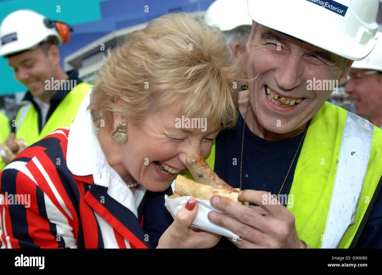 Fiona hanson hi-res stock photography and images - Alamy