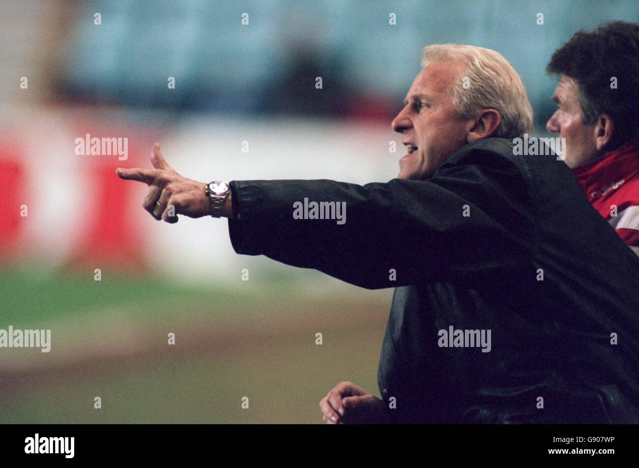 Bayern munichs coach giovanni trapattoni hi-res stock photography and ...