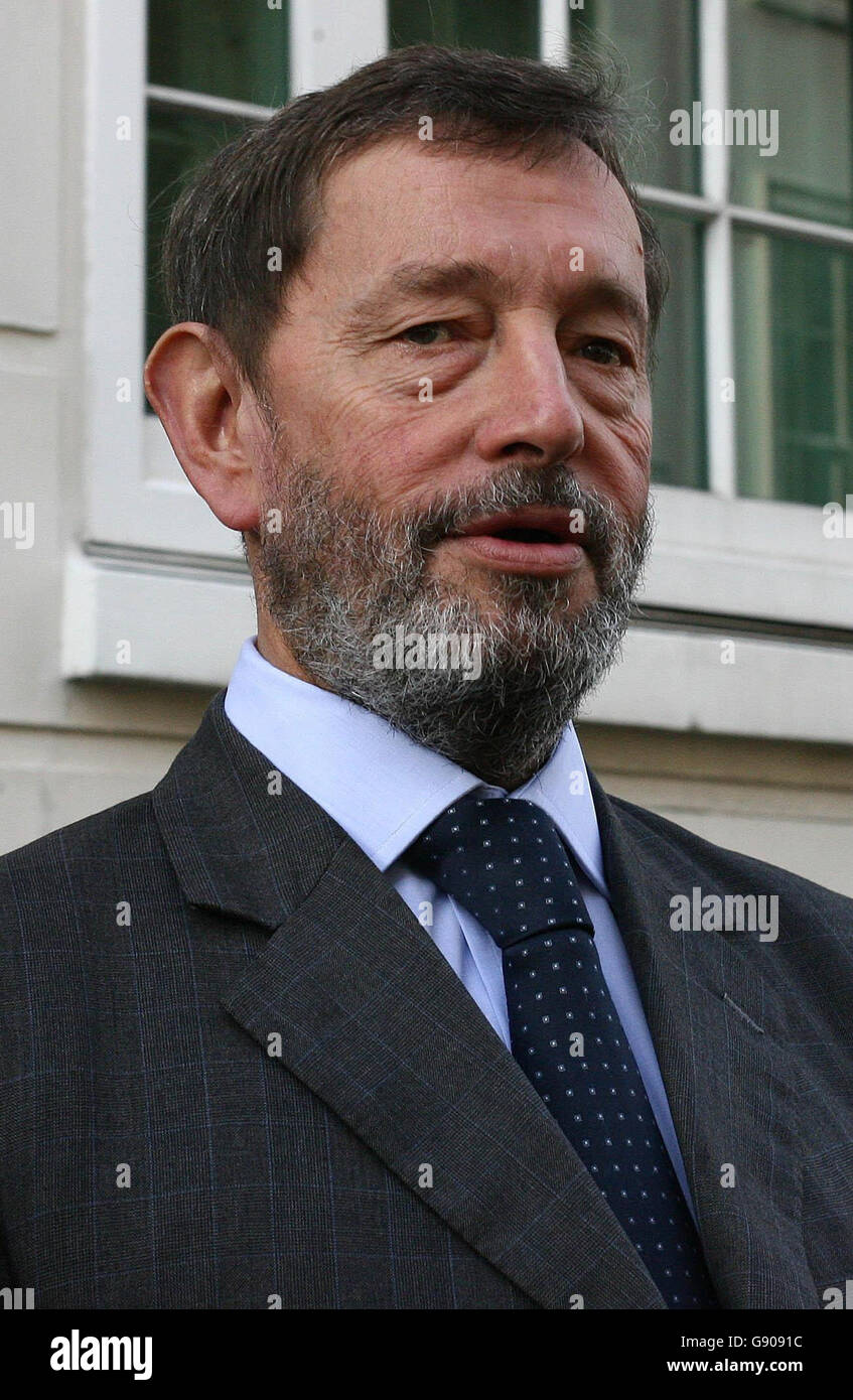 David Blunkett leaves his central London home on Thursday 3rd November ...