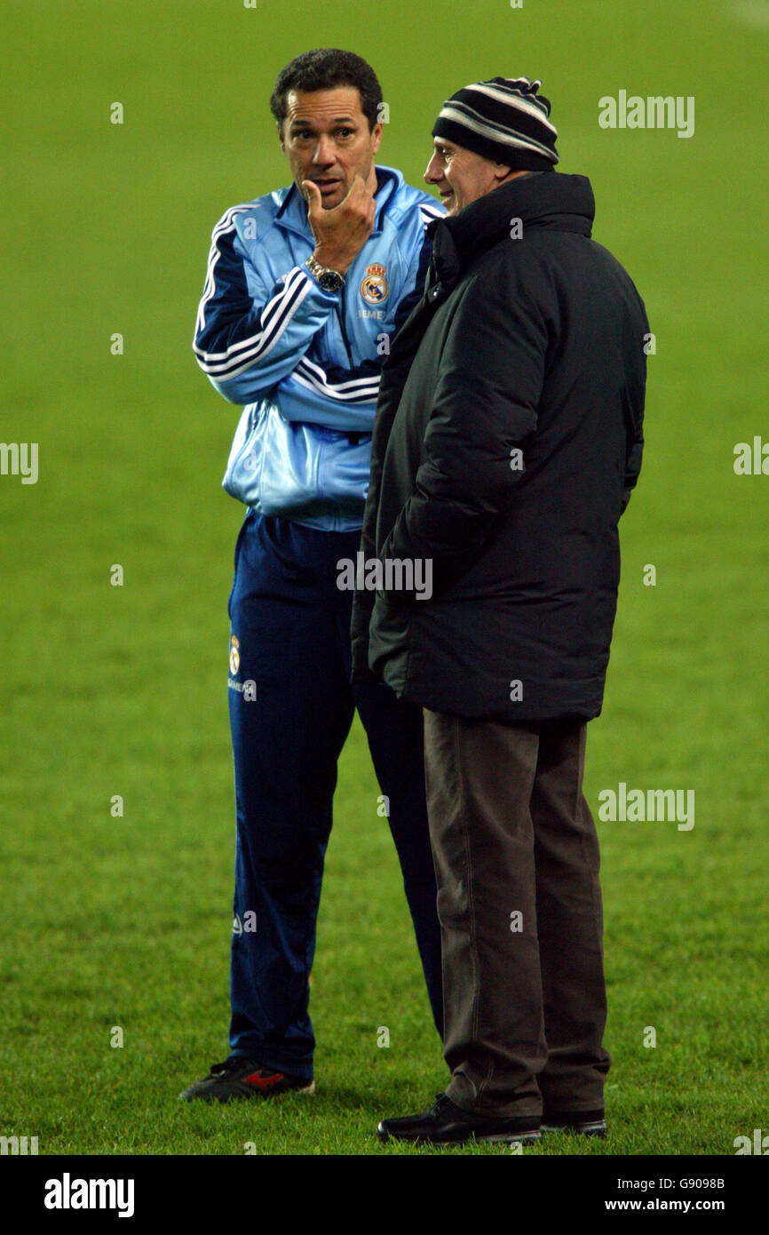 Real Madrid Director of Football Arrigo Sacchi (r) chats to head coach ...