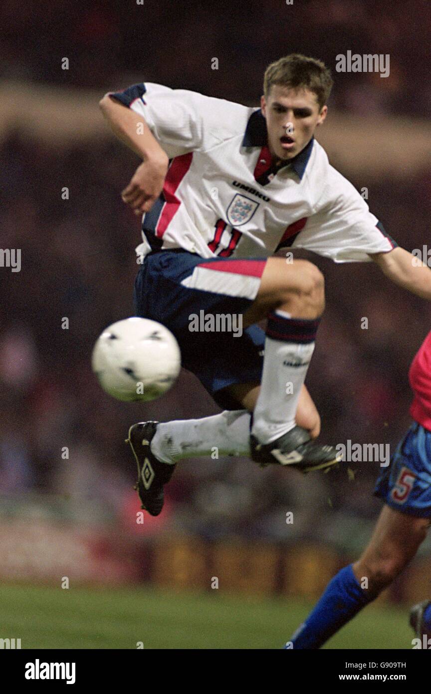 Michael owen in action during his debut for england hi-res stock ...