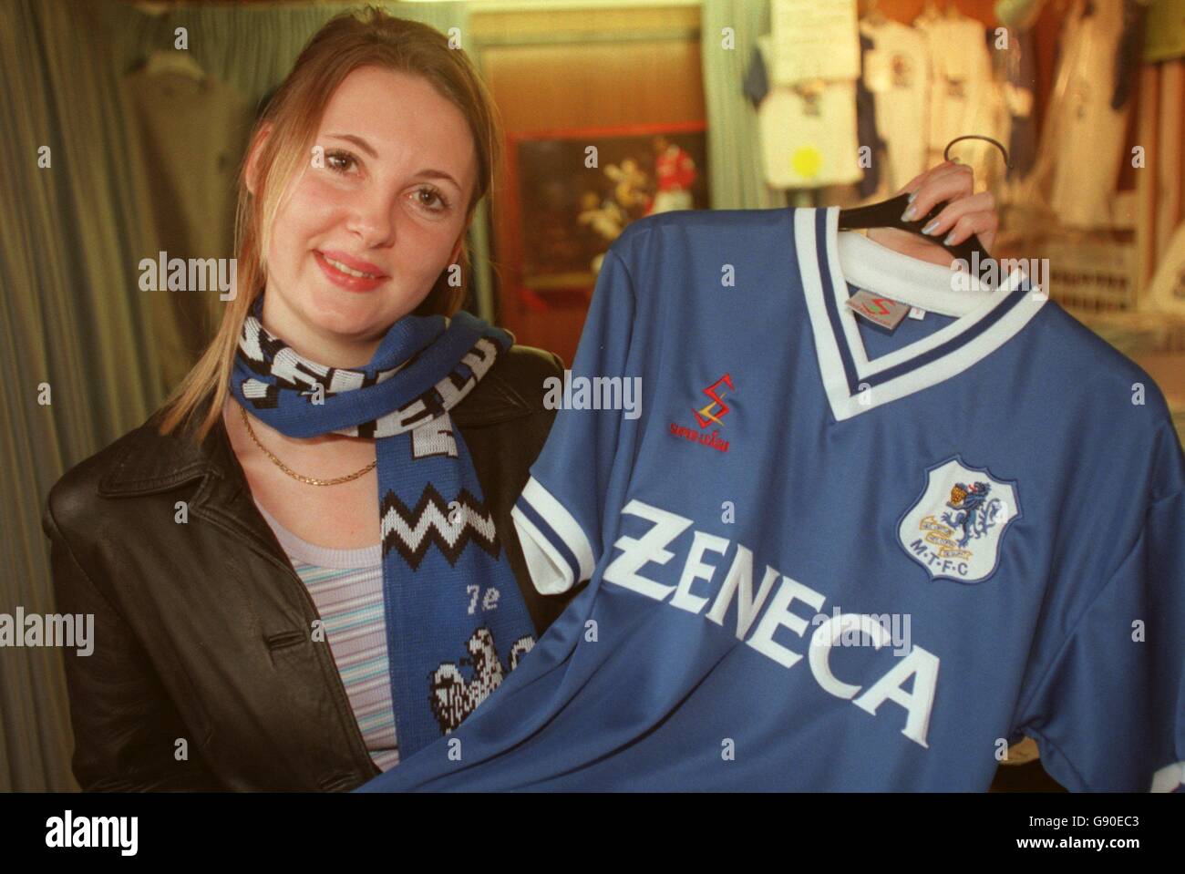The macclesfield town club shop hi-res stock photography and images - Alamy