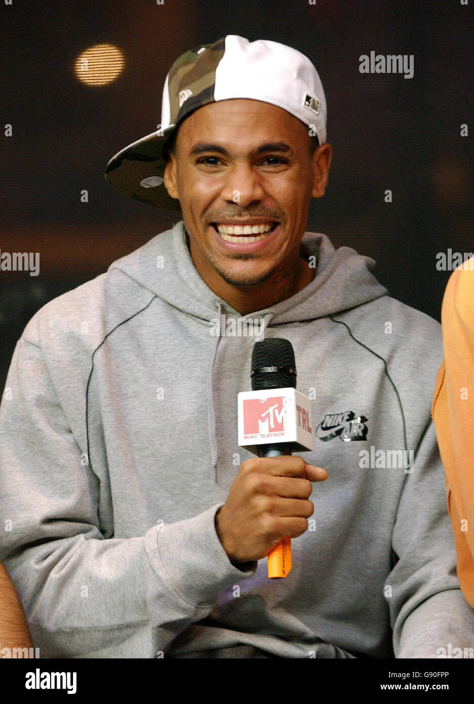 Harvey makes a guest appearance on MTV's TRL (Total Request Live) show ...
