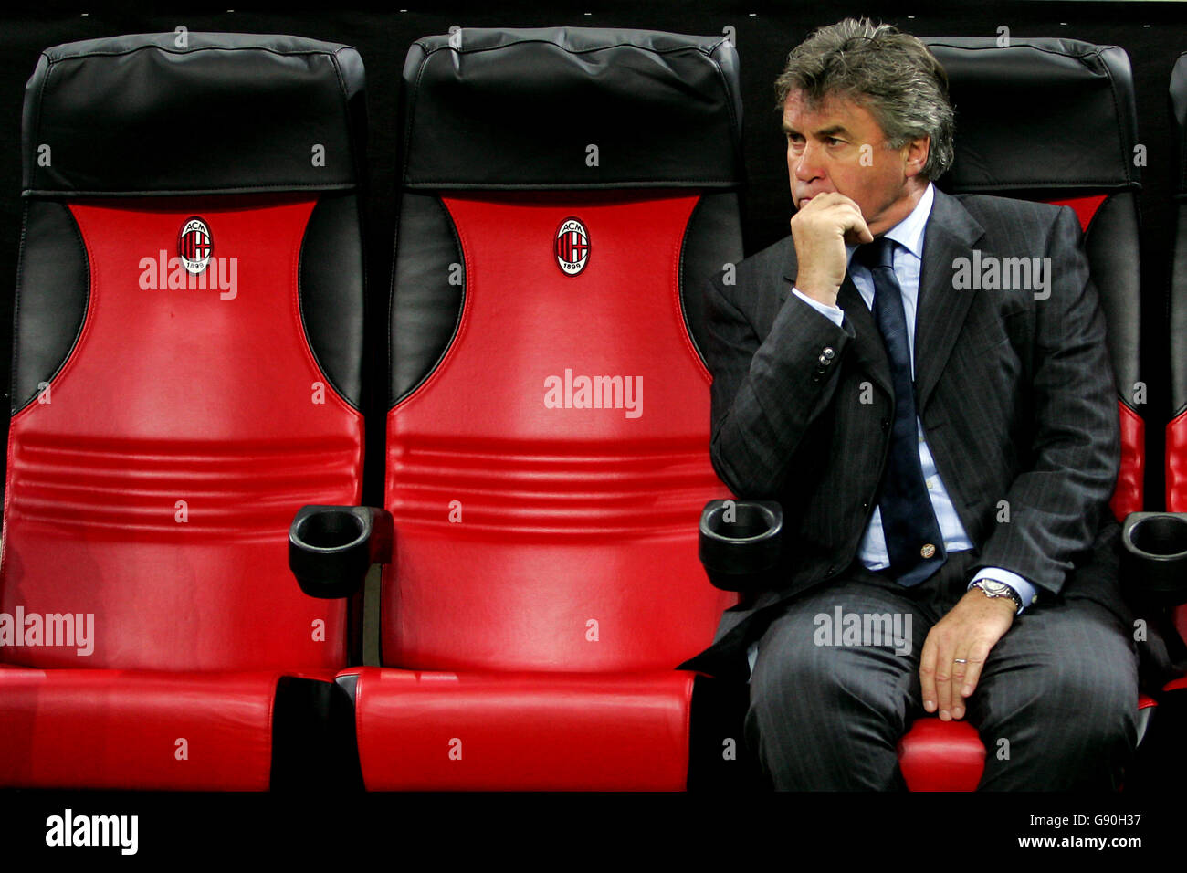 Ac milan bench hi-res stock photography and images - Alamy