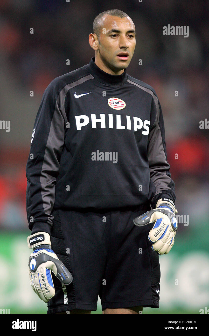 Psv eindhoven goalkeeper gomes High Resolution Stock Photography and ...