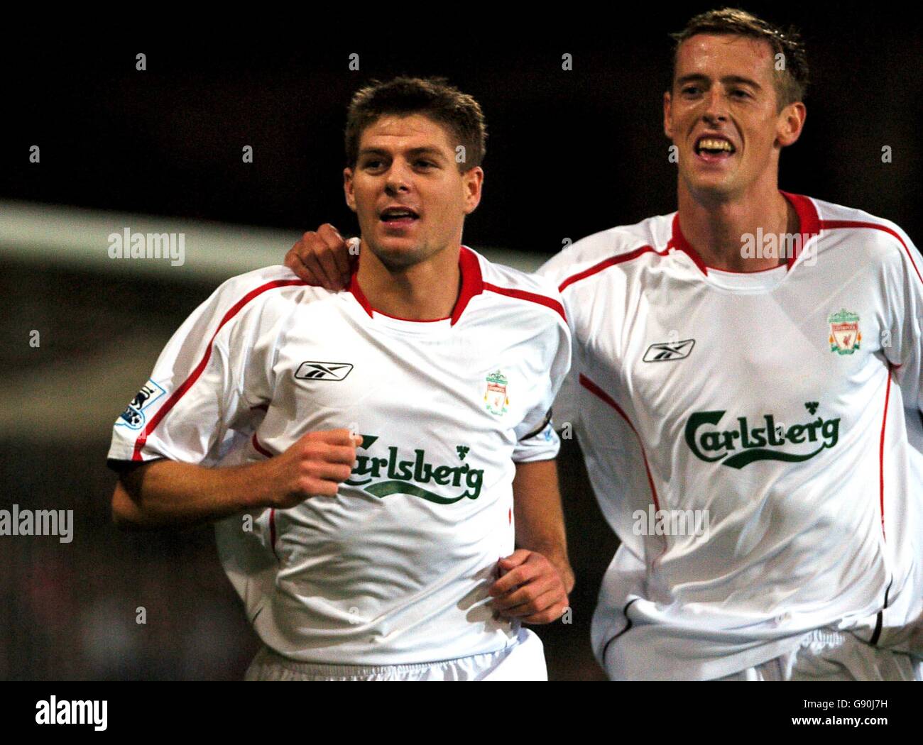 Liverpools peter crouch celebrates scoring hi-res stock photography and ...