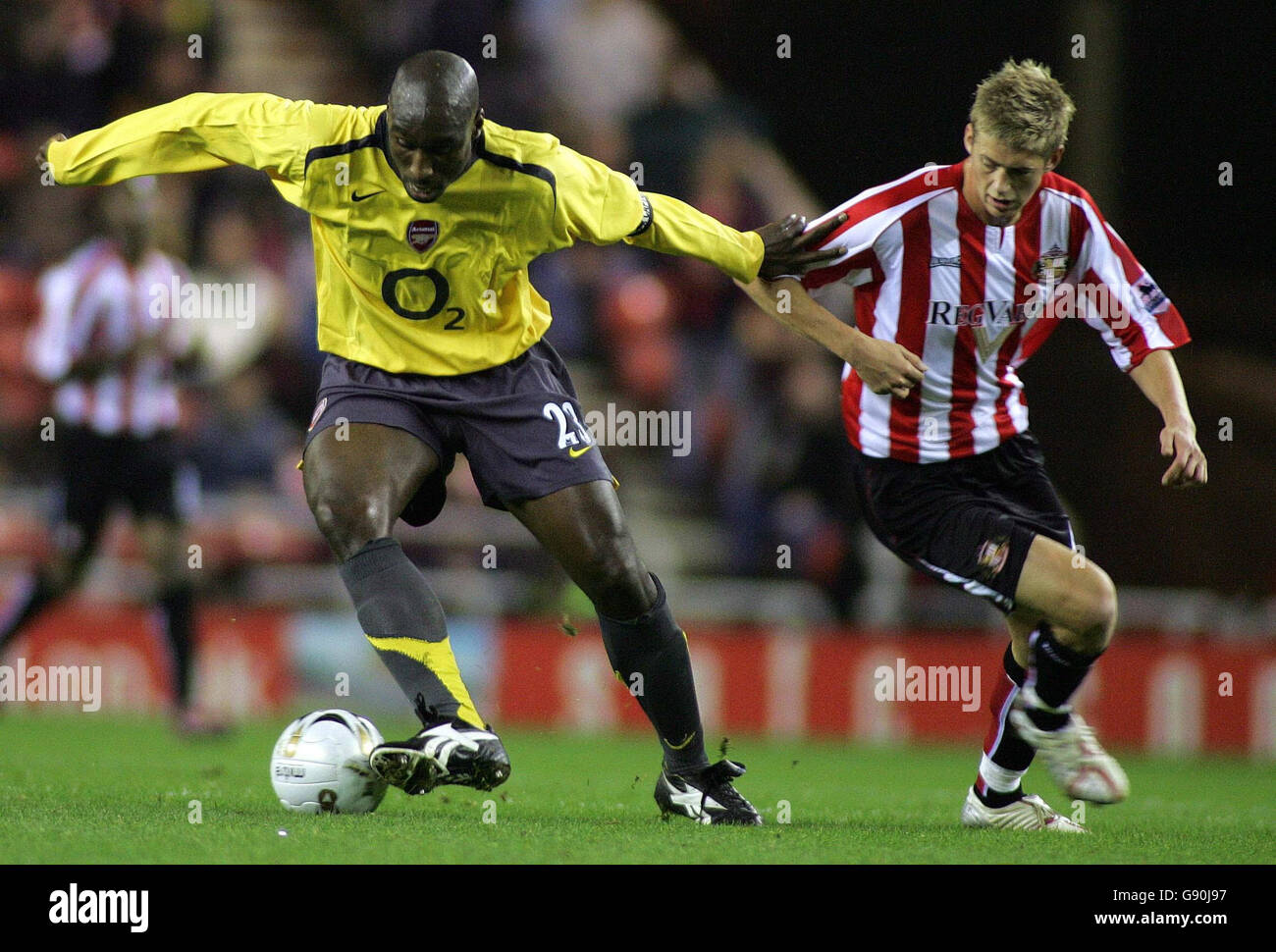 Arsenals Sol Campbell battles with Sunderlands Jonathan Stead during ...