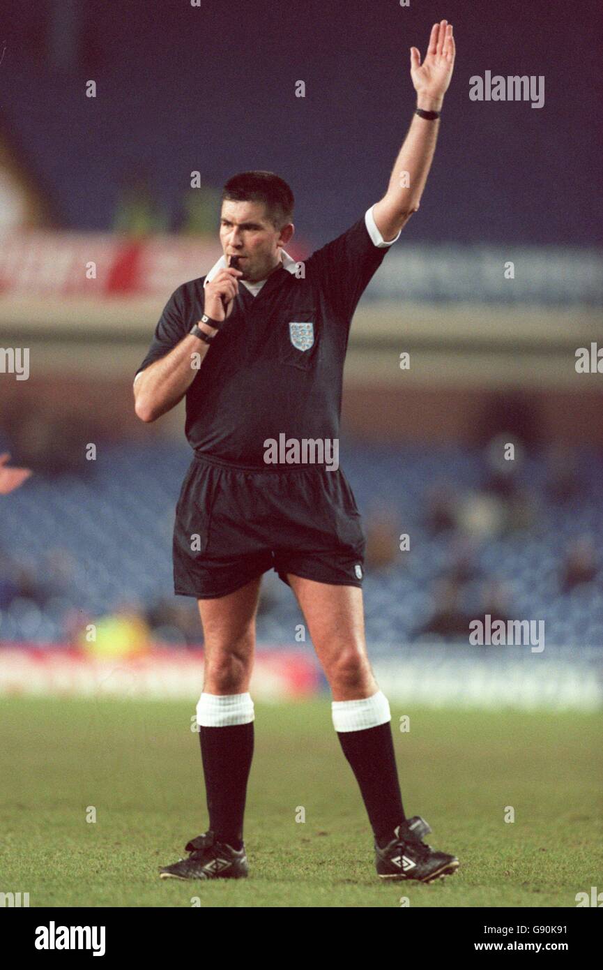 Indirect kick hi-res stock photography and images - Alamy