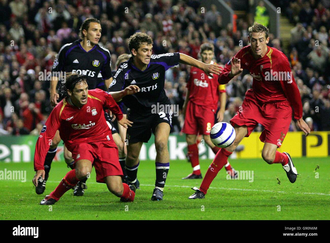 Soccer uefa champions league group hi-res stock photography and images ...