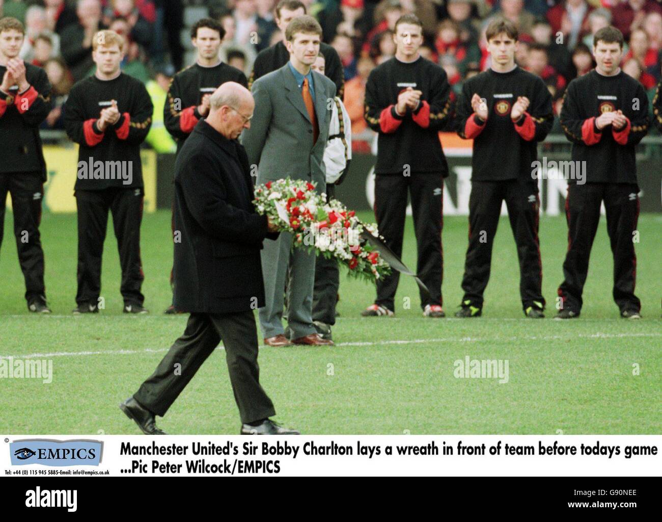 Sir bobby charlton man united hi-res stock photography and images - Alamy