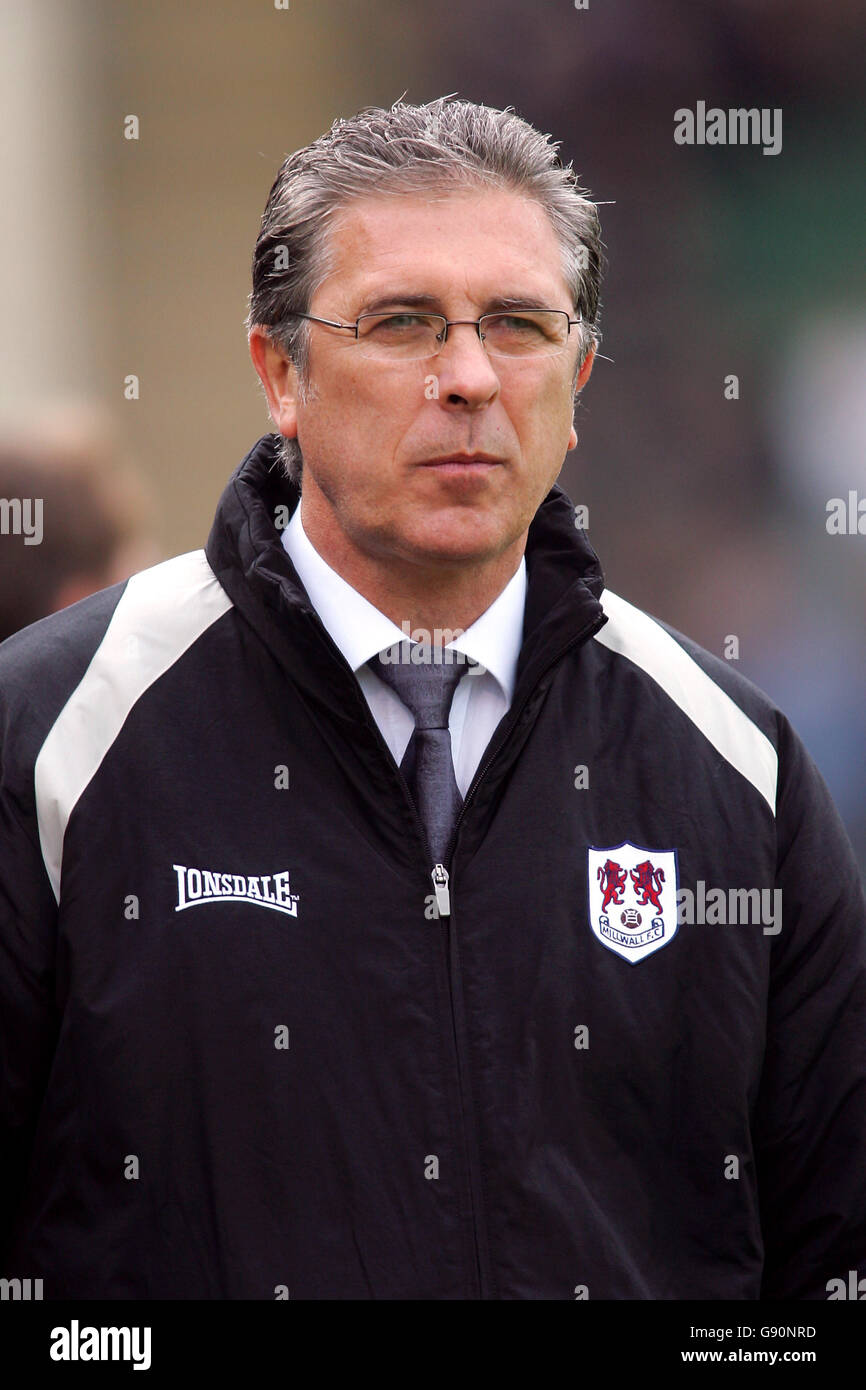 Soccer - Coca-Cola Football League Championship - Plymouth Argyle v ...