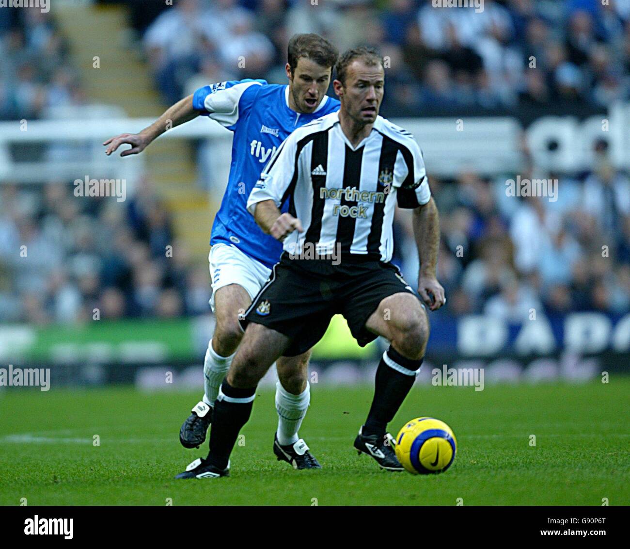 Newcastle United's Alan Shearer and Birmingham City's Kenny Cunningham ...
