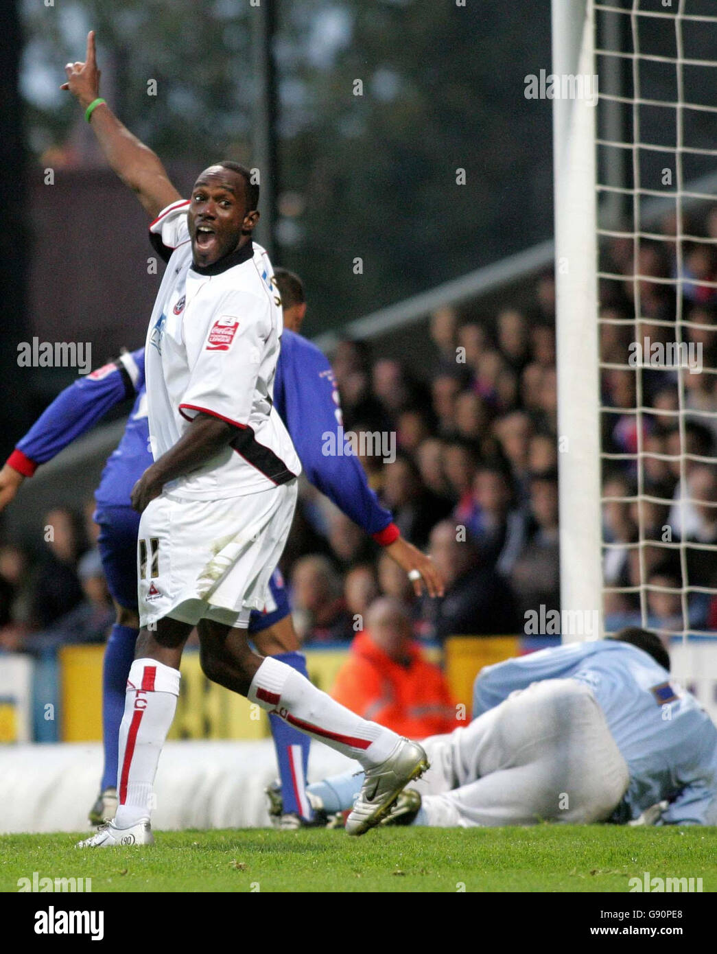 Sheffield United's Steve Kabba (L) claims their third goal against ...