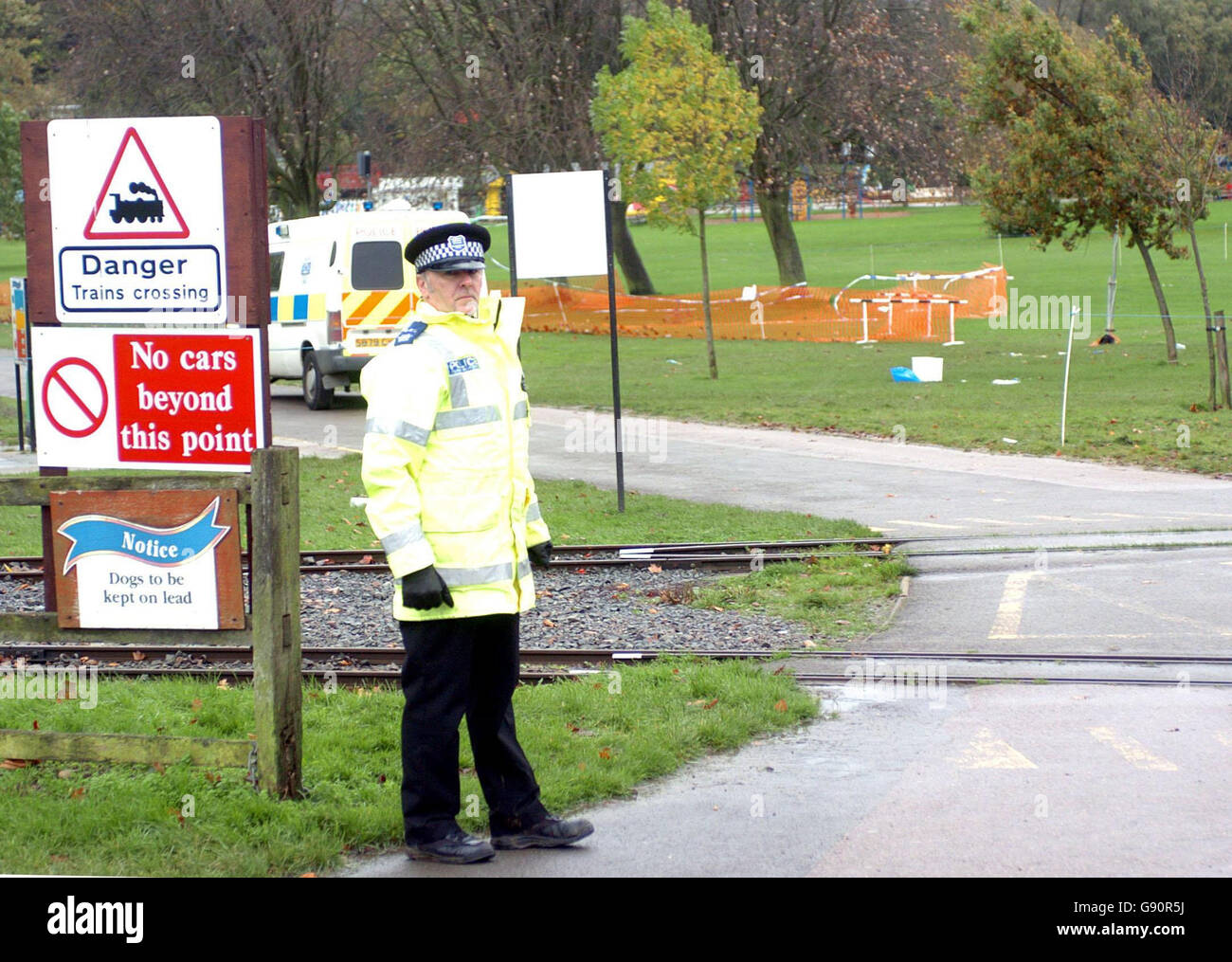 Crowd accident scene hi-res stock photography and images - Alamy