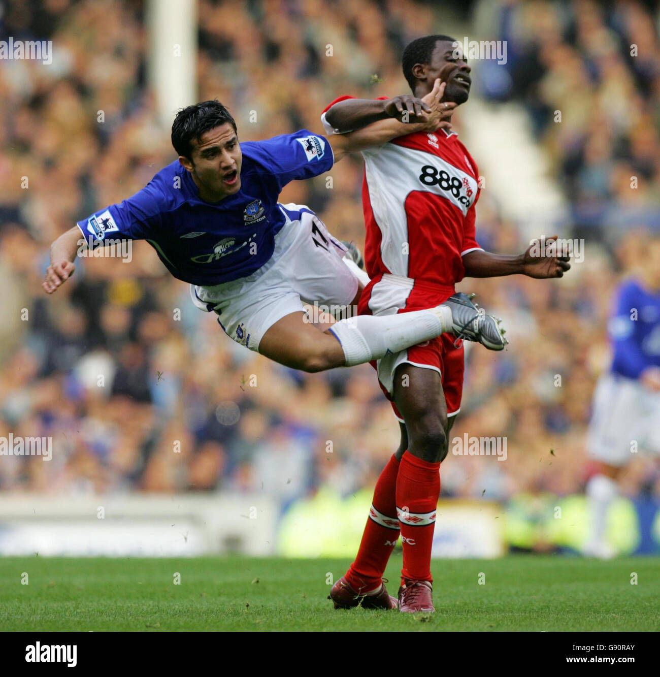 Tim cahill everton 2005 hi-res stock photography and images - Alamy