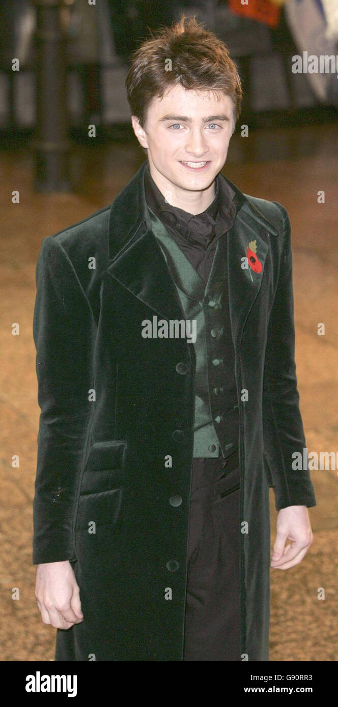 Daniel Radcliffe arrives at the world premiere of the film 'Harry ...