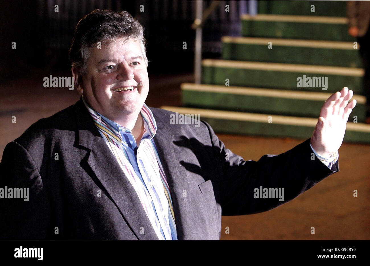 Robbie Coltrane arrives at the world premiere of the film 'Harry Potter ...