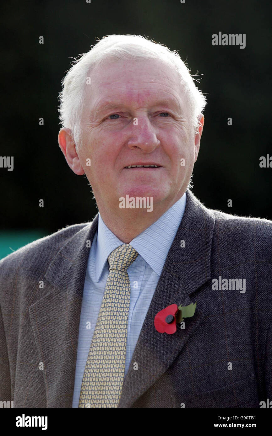 David pipe racing stables hi-res stock photography and images - Alamy