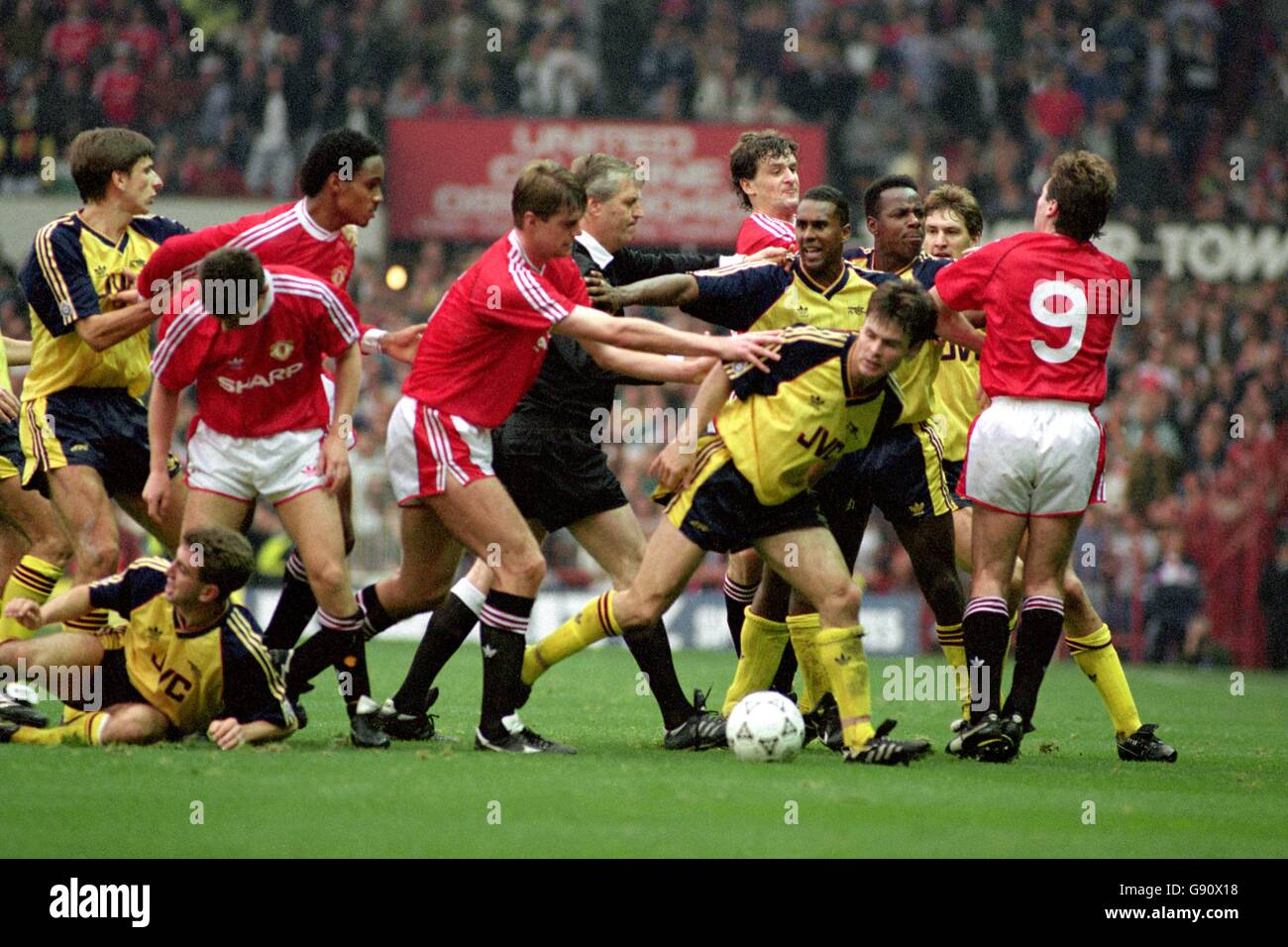 Arsenal manchester united brawl hi-res stock photography and images - Alamy