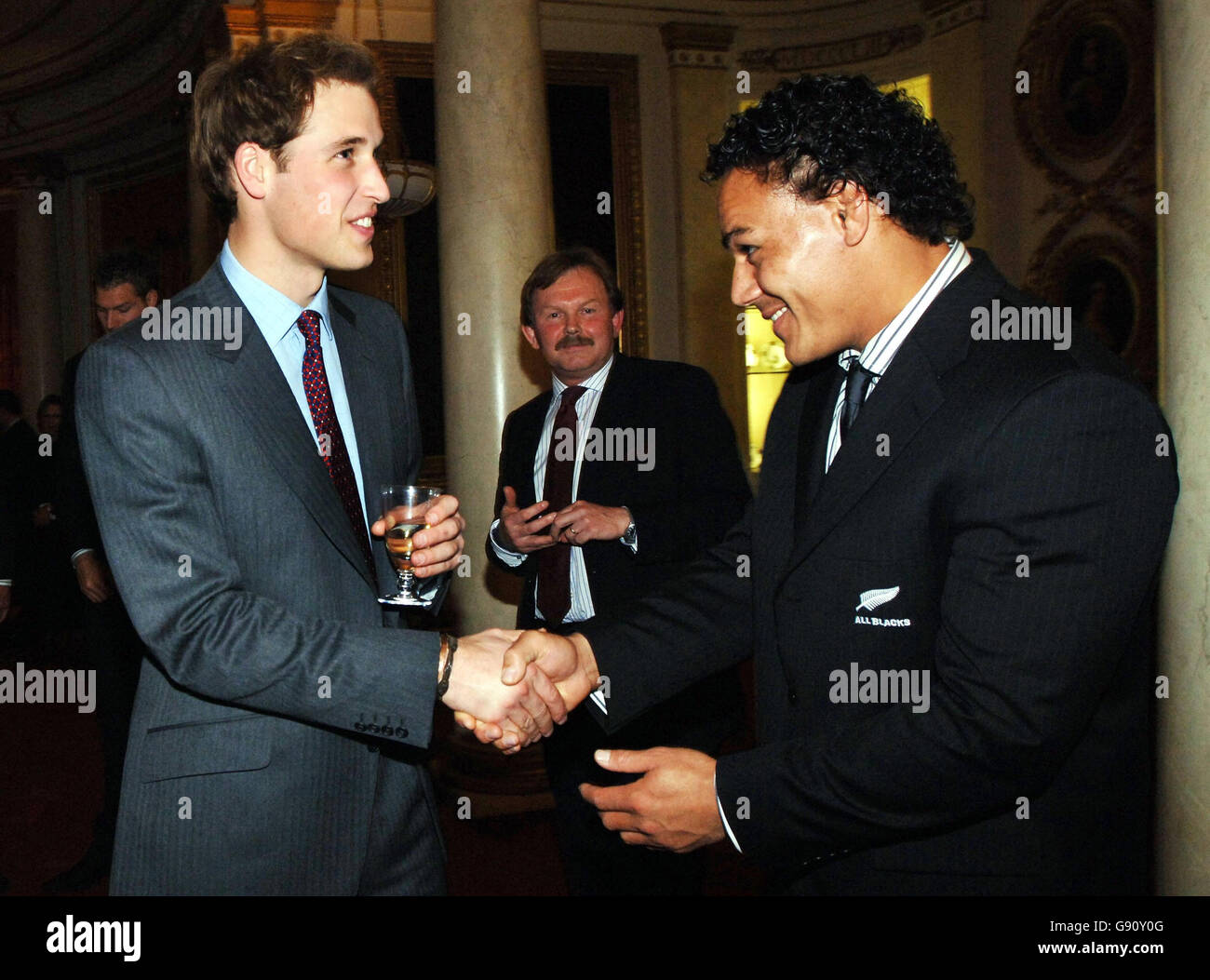 The all blacks at buckingham palace in central london hi-res stock ...