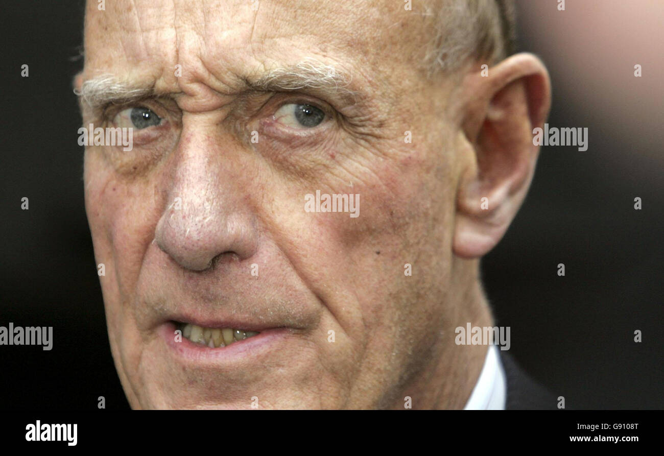 Professor roger williams outside cromwell hospital hi-res stock ...